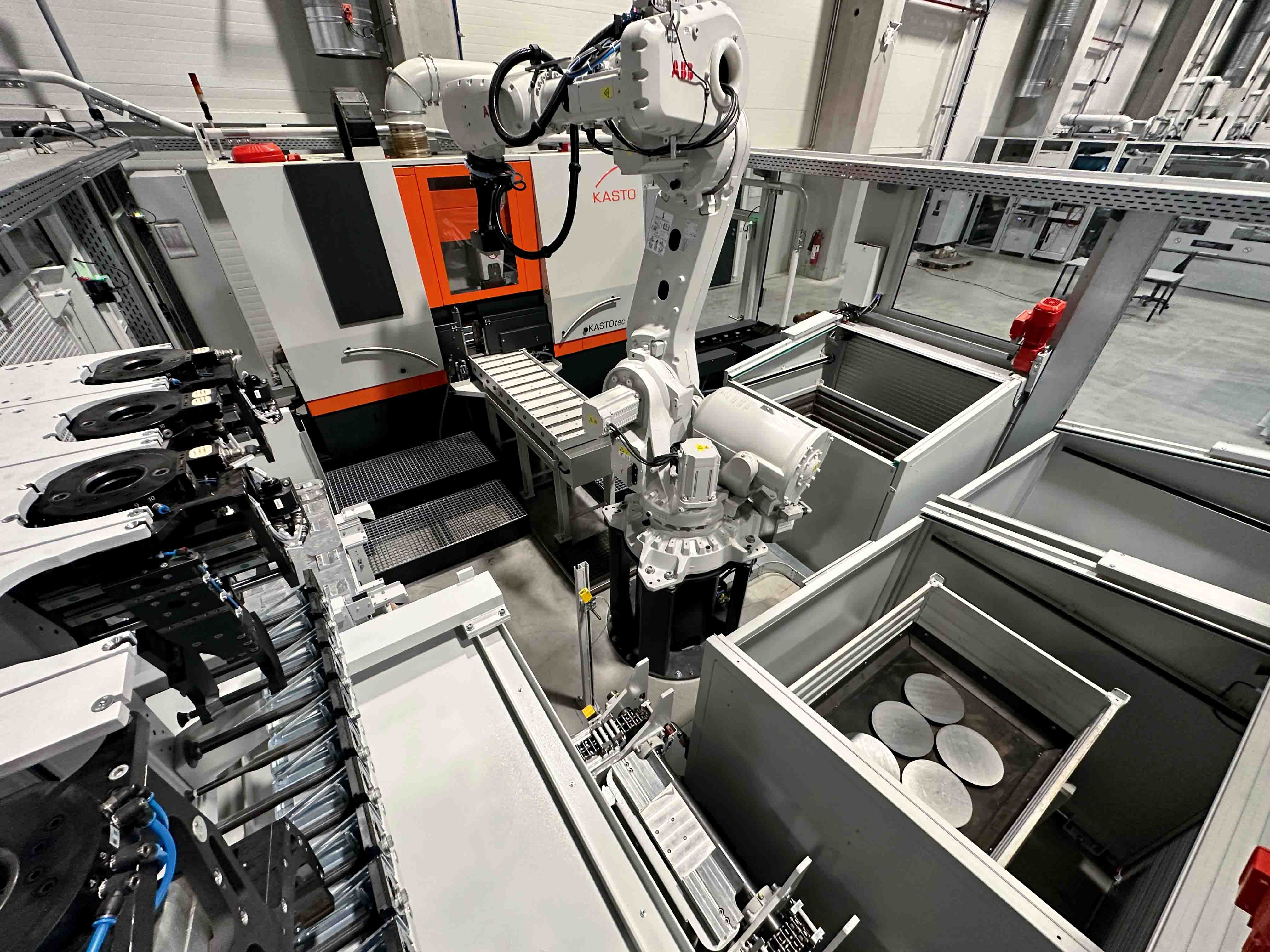 Fully automated sawing and storage solution from KASTO at SEW-EURODRIVE